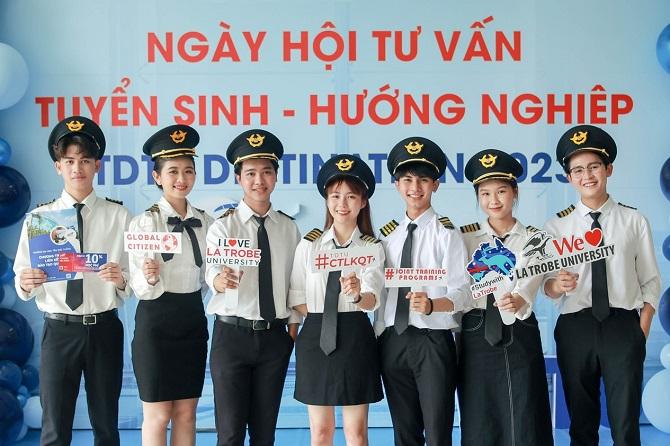 More than 3000 parents and high school students participated in TDTU ...